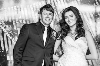 info mobile » Victor Zerga – Award winning Seattle wedding photographer